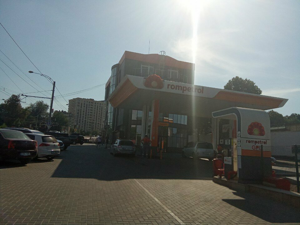 Benzin istasyonu Rompetrol, Kişinev, foto