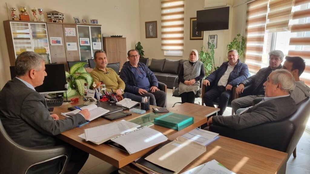 Mesleki ve teknik anadolu lisesi Bandırma Mesleki ve Teknik Anadolu Lisesi, Bandırma, foto