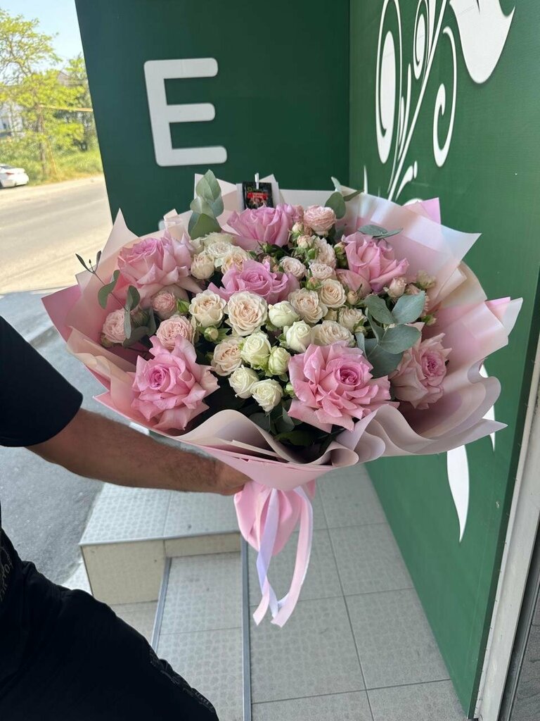 Çiçekçiler Салон цветов Lyus Mari, Kizlyar, foto