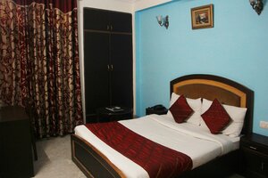 Sks Hospitality (Delhi, New Delhi District, Indira Gandhi Airport, Terminal 1D), otel