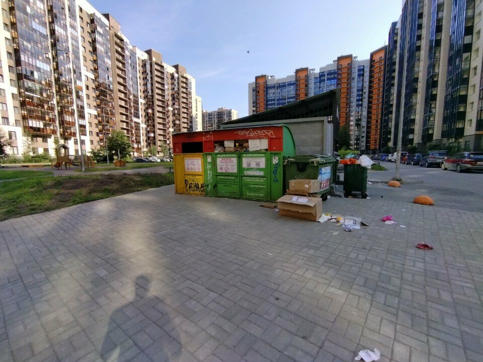 Ayrı çöp toplama noktası Пункт приема бумаги, пластика, Murino, foto