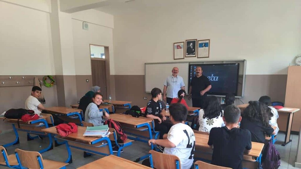 Fen lisesi, sosyal bilimler lisesi 17 Ağustos Mesleki Ve Teknik Anadolu Lisesi, Kırıkkale, foto