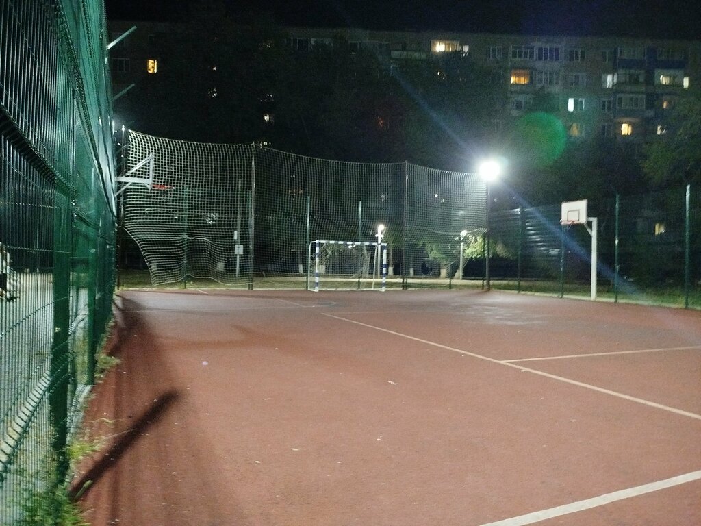 Spor alanı Футбольная коробка, Rossoş, foto