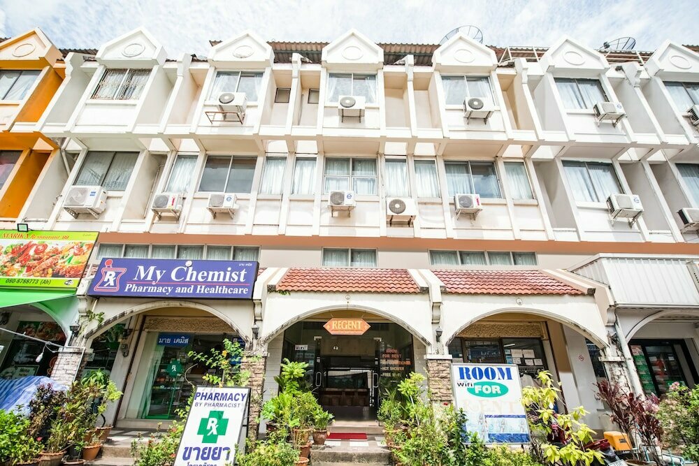 Otel Oyo 320 Regent 2002 Guest House, Phuket Eyaleti, foto