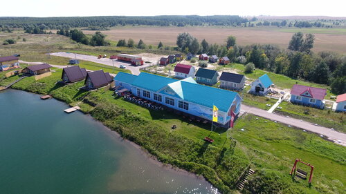 Tatil köyleri Chuvarley Valley of Lakes, Nijegorodskaya oblastı, foto