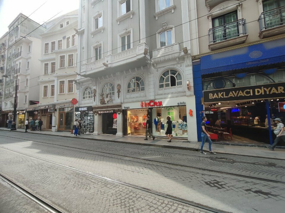 Giyim mağazası İncity, İstanbul, foto
