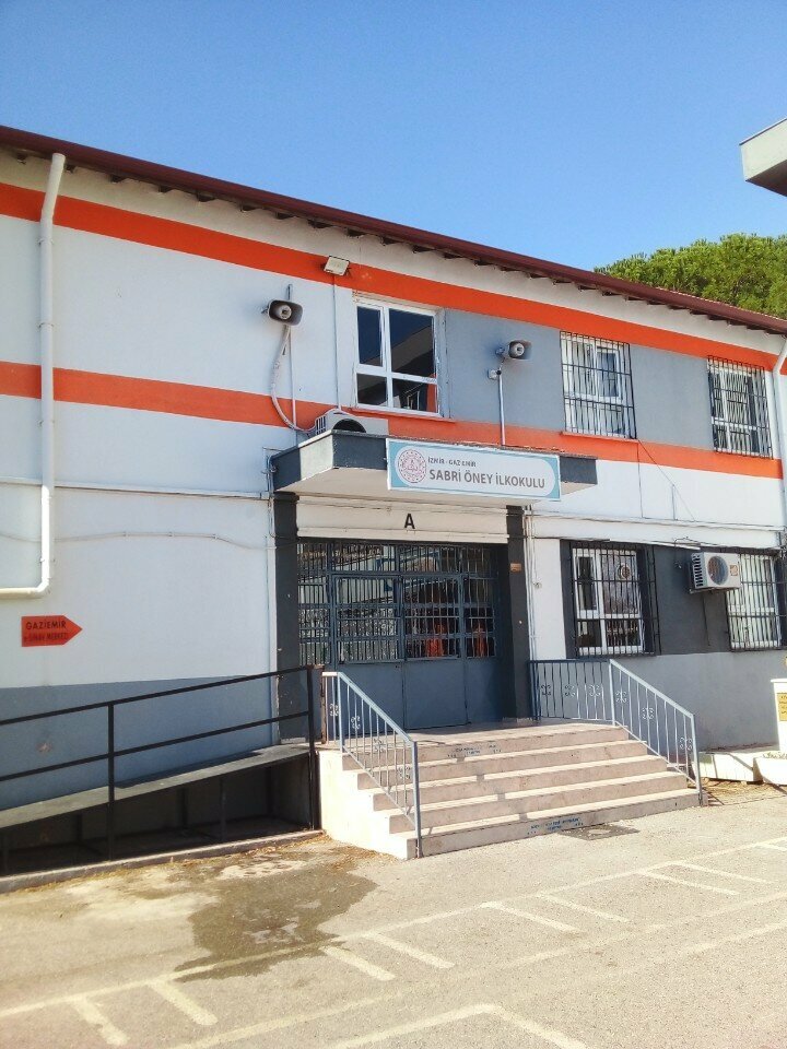 i̇lkokul Sabri Öney İlkokulu, İzmir, foto