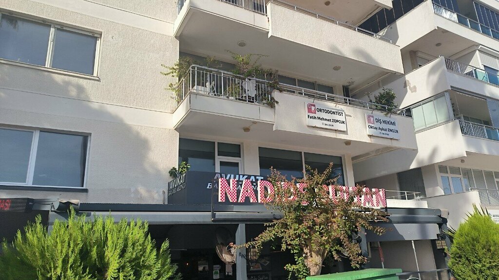 Özel ağız ve diş sağlığı klinikleri ve muayenehaneleri Diş Hekimi Oktay Aykut Engür, Antalya, foto