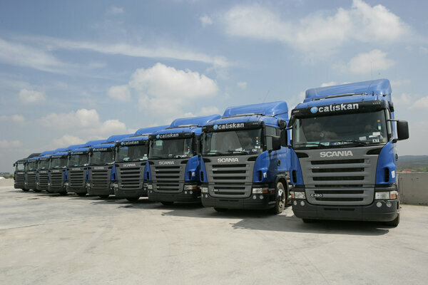 Otopark ve tamirhaneler Çalışkan Taşımacılık, İstanbul, foto