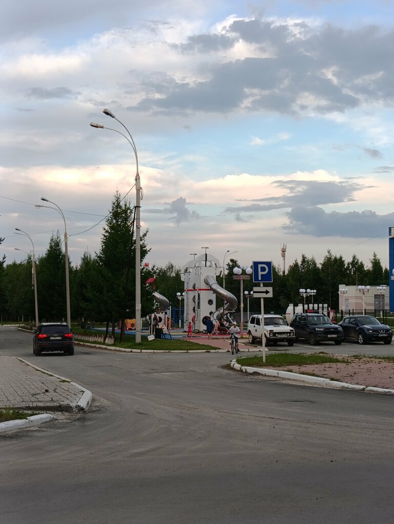 Oyun alanı Playground, Uray, foto