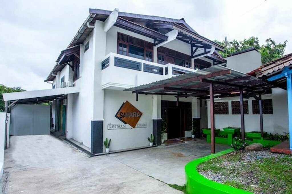 Otel Oyo 2409 Safara Guesthouse, Semarang, foto