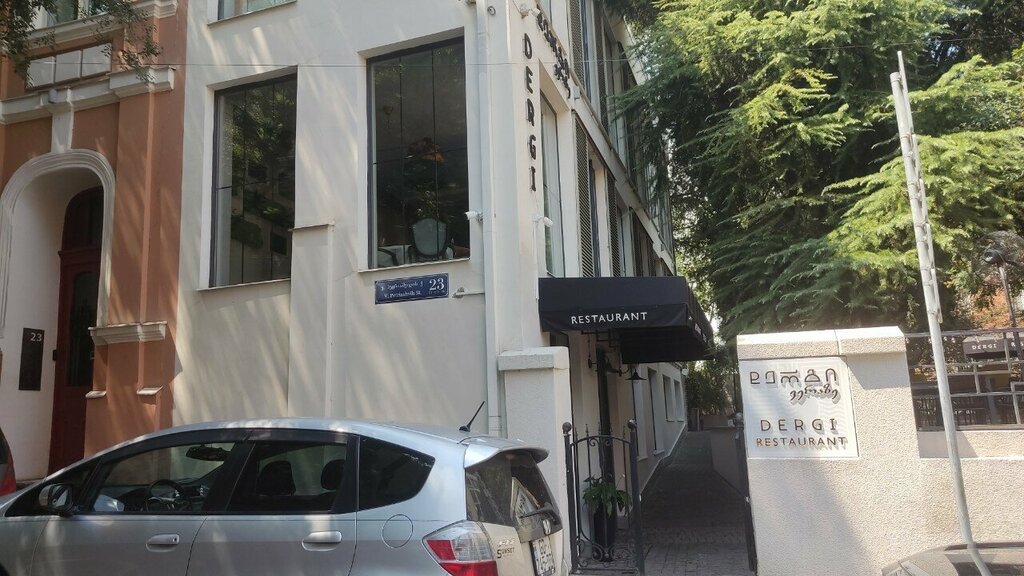 Kafe Dergi veraze, Tiflis, foto