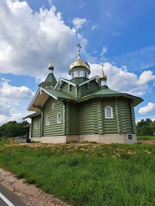 Церковь Троицы Живоначальной (Pskov Region, Plyusskiy District, derevnya Orekhovno, Tsentralnaya ulitsa), ortodoks kiliseleri  Pskovskaya oblastından