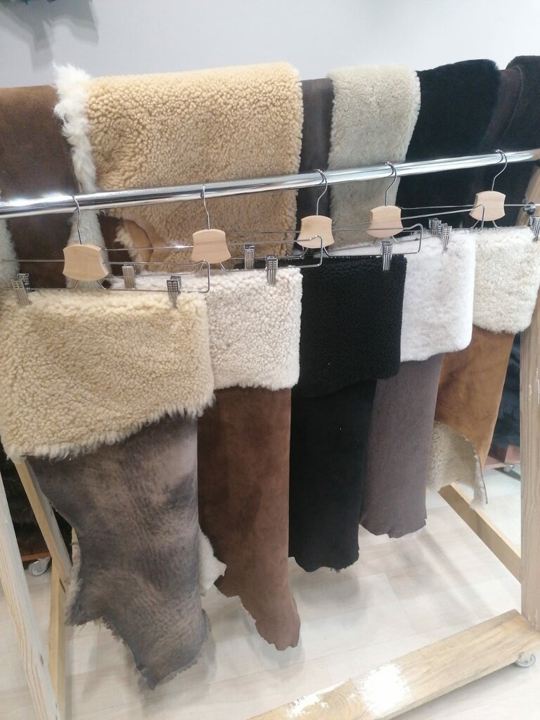 Deri giyim ve toptan satış ABC Deri, Ergene, foto