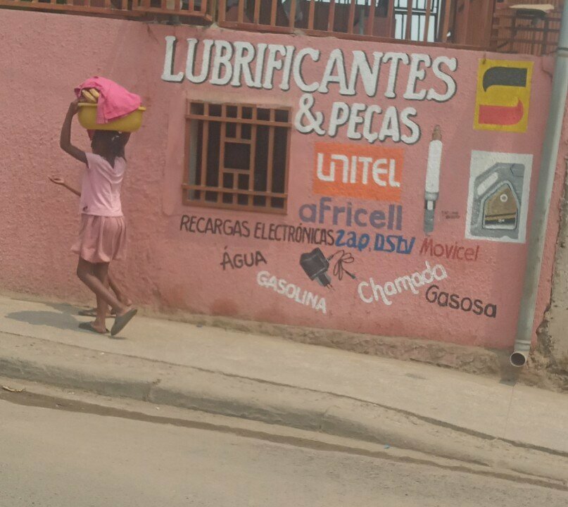 Otomobil servisi Lubrificante e peças, Loanda, foto