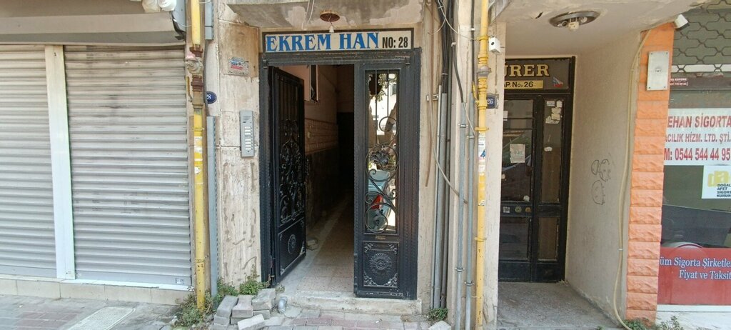 Avukatlar Avukat Mehmet Erman Kabalcı Arabulucu Feridun Akarken Avukat Şule Kabalcı, İzmir, foto