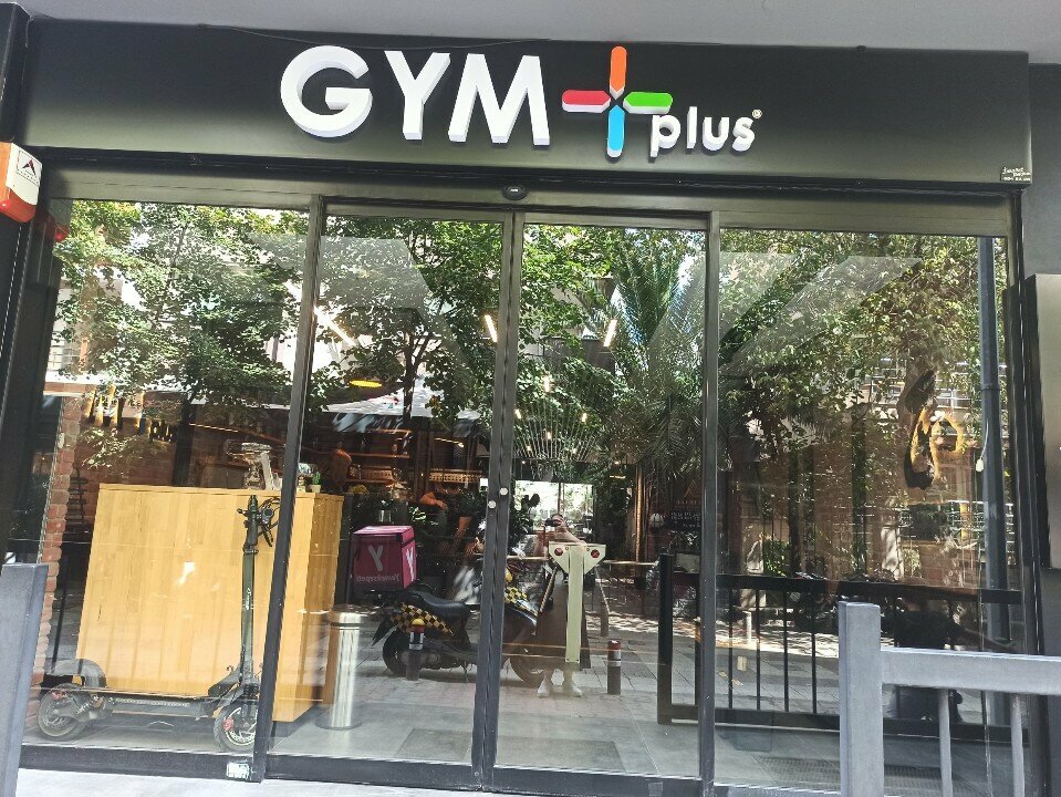 Fitness kulüpleri Gym plus, İstanbul, foto