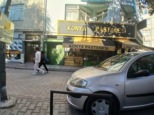 Konya Pastanesi (Konya, Karatay, Şemsitebrizi Mah., Vali Izzet Bey Cad., 8), ekmek fırını  Konya'dan