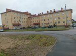 Лодейнопольская больница, детское поликлиническое отделение (Naberezhnaya ulitsa No:9к1), çocuk poliklinikleri  Lodeynoe Pole'den