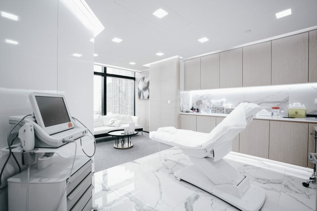 Tıp merkezleri ve klinikler Radiant Life Poly Clinic, Dubai, foto