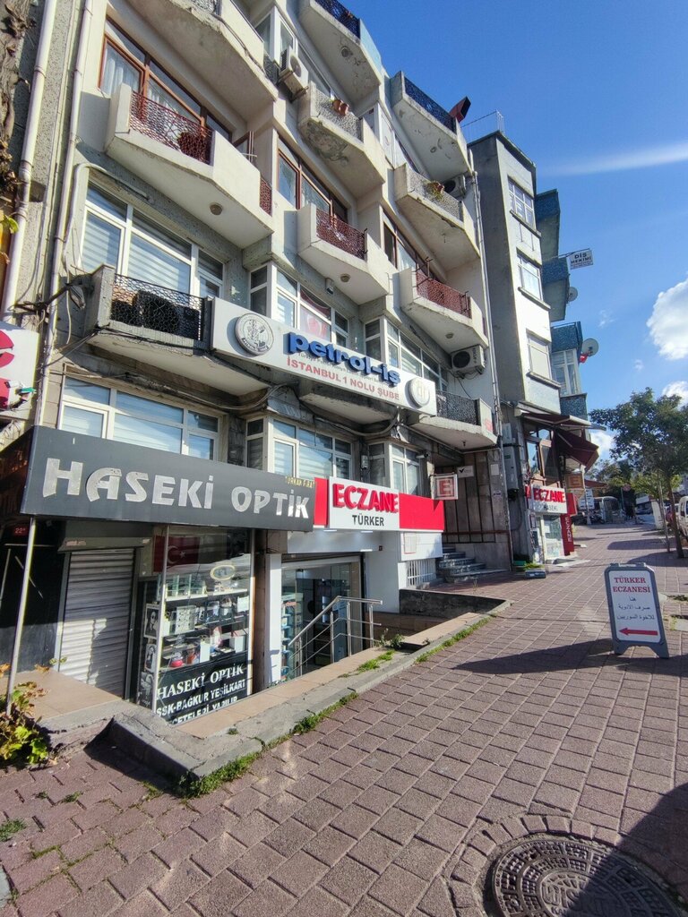 Eczaneler Türker Eczanesi, İstanbul, foto