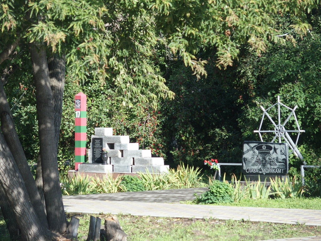 Anıt, heykel Павшим в локальных войнах, Slavgorod, foto