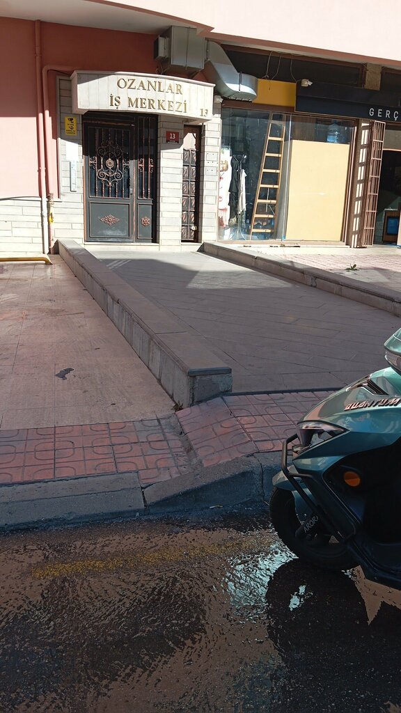 Apartman kompleksi Ozanlar İş Merkezi, Ankara, foto