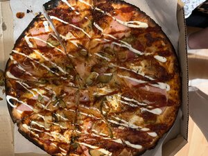 Pizzacılar Nravizza pizza, Bikhov, foto