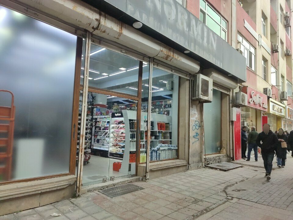 Kozmetik ve parfümeri mağazaları Nərmin, Bakü, foto