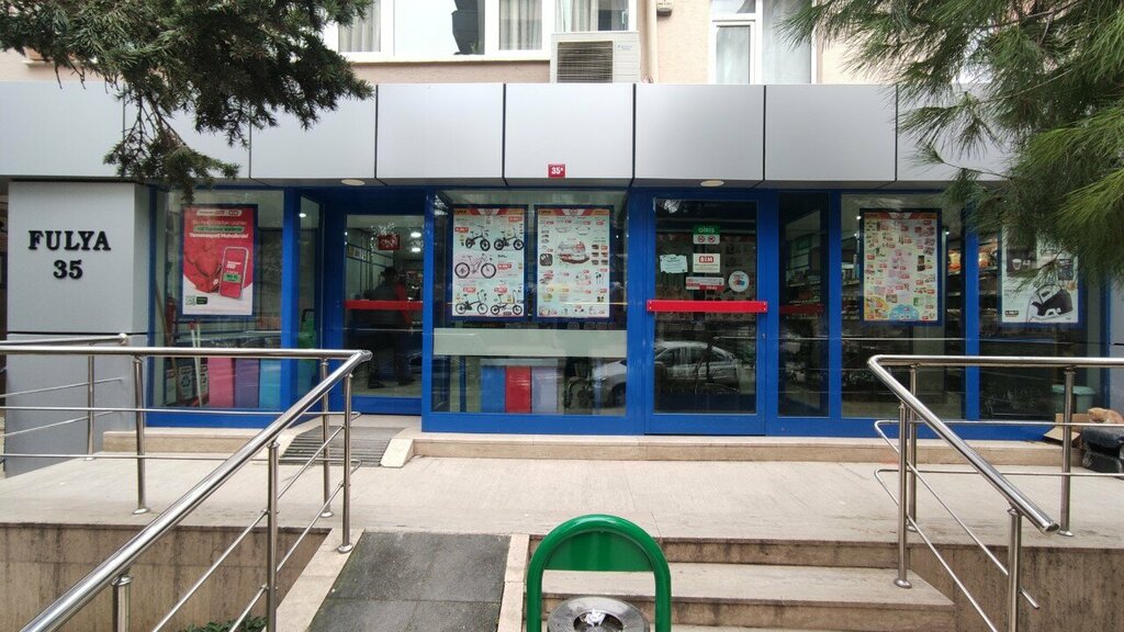 Süpermarket Bim, İstanbul, foto