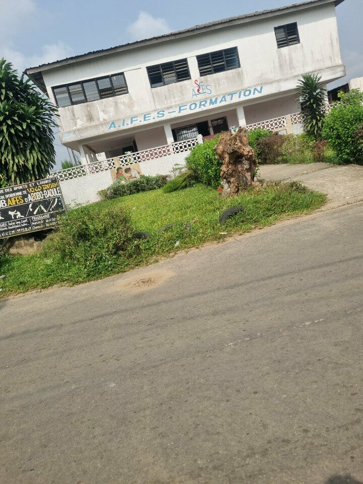 Ortaokul Ivorian Association for Training, Education and Social Welfare, Abican, foto