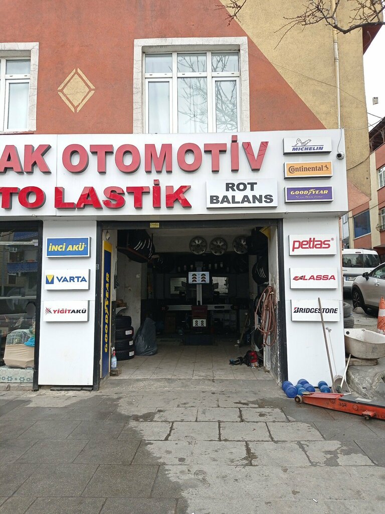 Oto lastik tamiri Bayrak Oto Lastik, İstanbul, foto