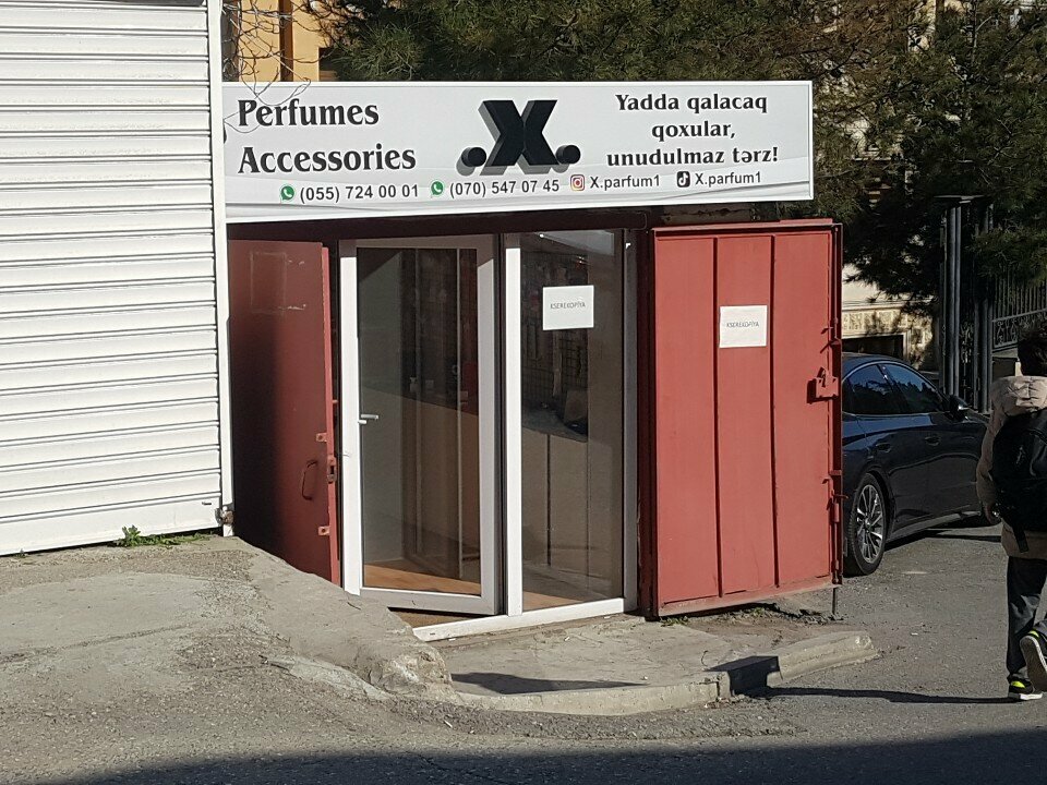 Kozmetik ve parfümeri mağazaları X parfum, Bakü, foto