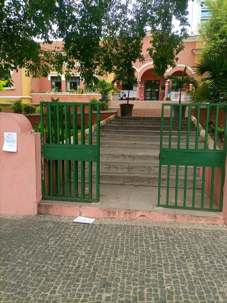 Ortaokul Escola 3007, Loanda, foto