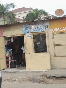 Salão de beleza (Luanda Province, Municipality of Viana, 4 de Abril), güzellik salonu  Loanda'dan