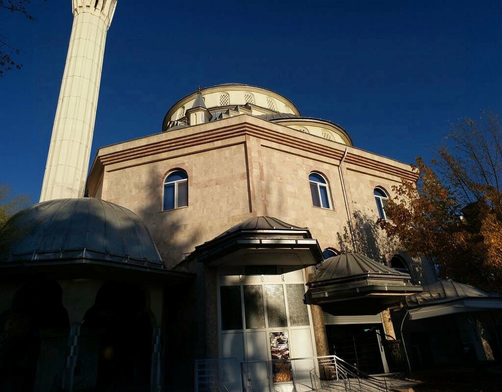 Cami Hükümet Cami, Bucak, foto