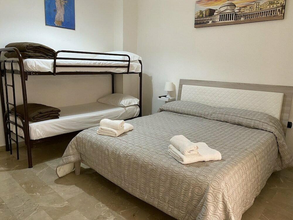 Otel Pompei Rooms and Apartment B&b, , foto