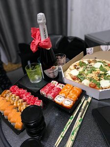 Tokio Roll (улица Абазгаа No:67/2), suşi restoranı  Gagra'dan