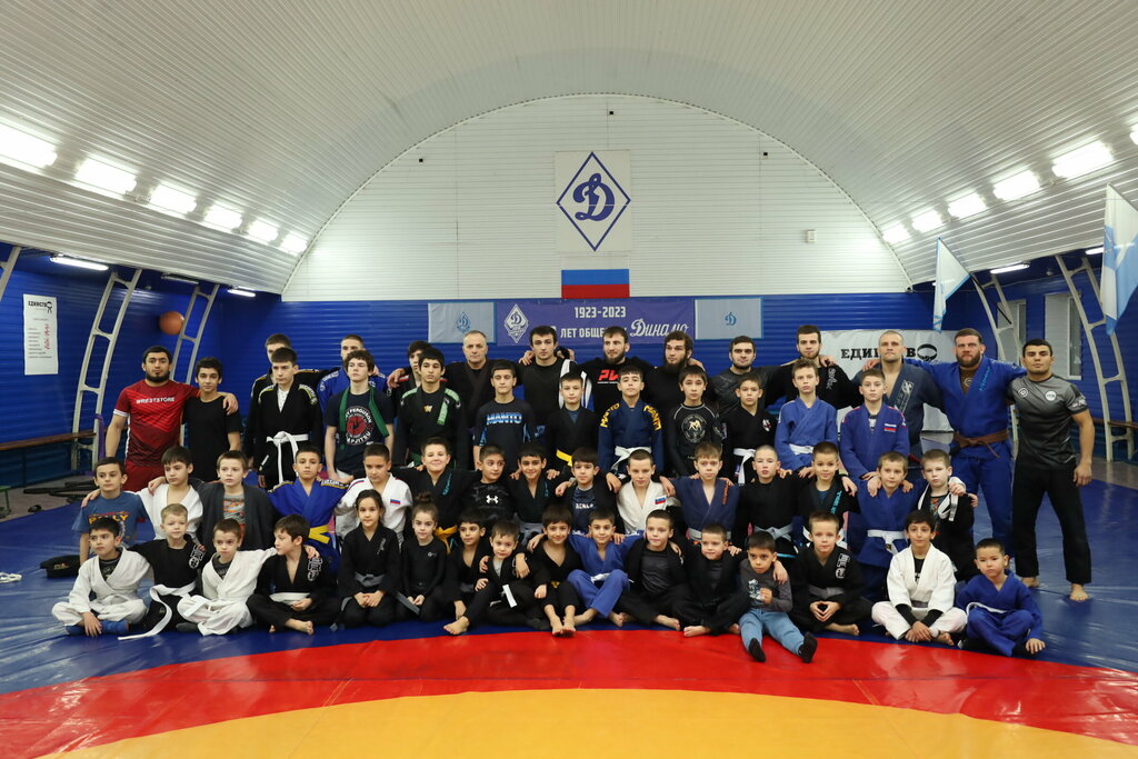 Spor okulları Школа борьбы братьев Набиевых, Saratov, foto