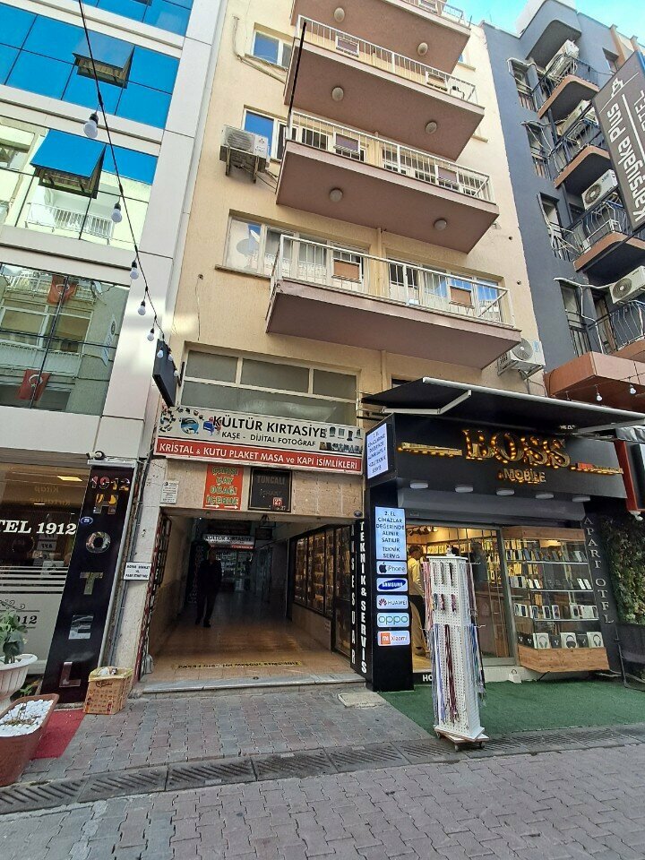 Avukatlar Avukat Sibel Dinçer, İzmir, foto