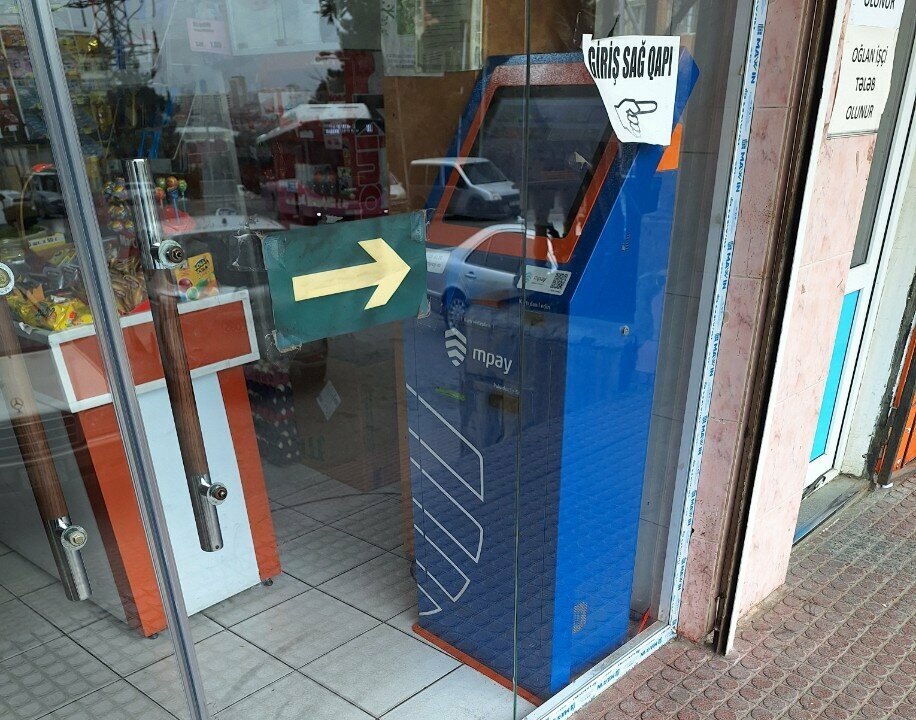 Ödeme terminali Emanat, Bakü, foto