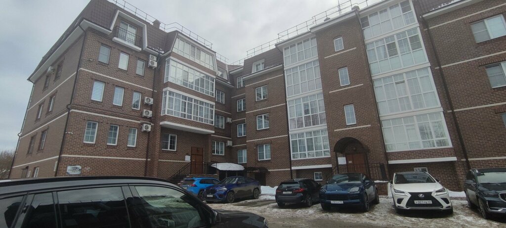 Konut blokları На ул. Урицкого 10, Kirov, foto