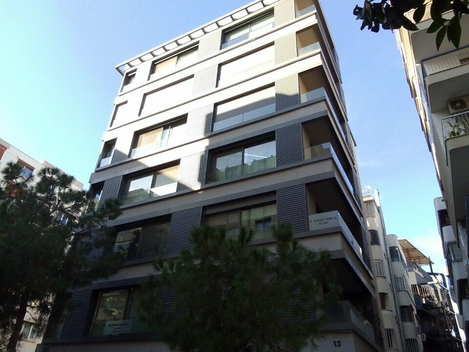 Avukatlar Avukat F. Özcan Tokuş, İzmir, foto
