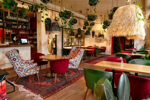 Пури Пури (Lenina Street No:54), restoran  Yeysk'ten