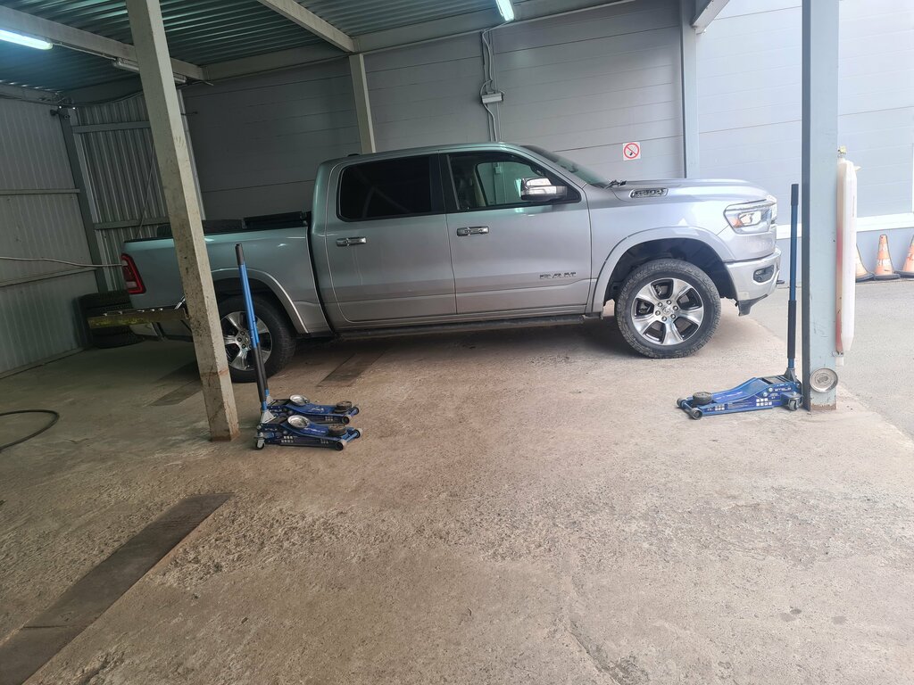 Oto lastik tamiri Шиномонтаж Оккервиль, Kudrovo, foto