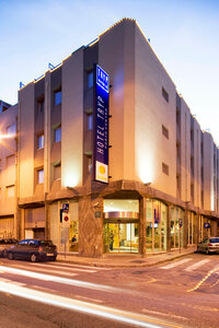 Tryp by Wyndham Porto Centro Hotel (Rua da Alegria No:689, City of Porto), otel  Porto'dan