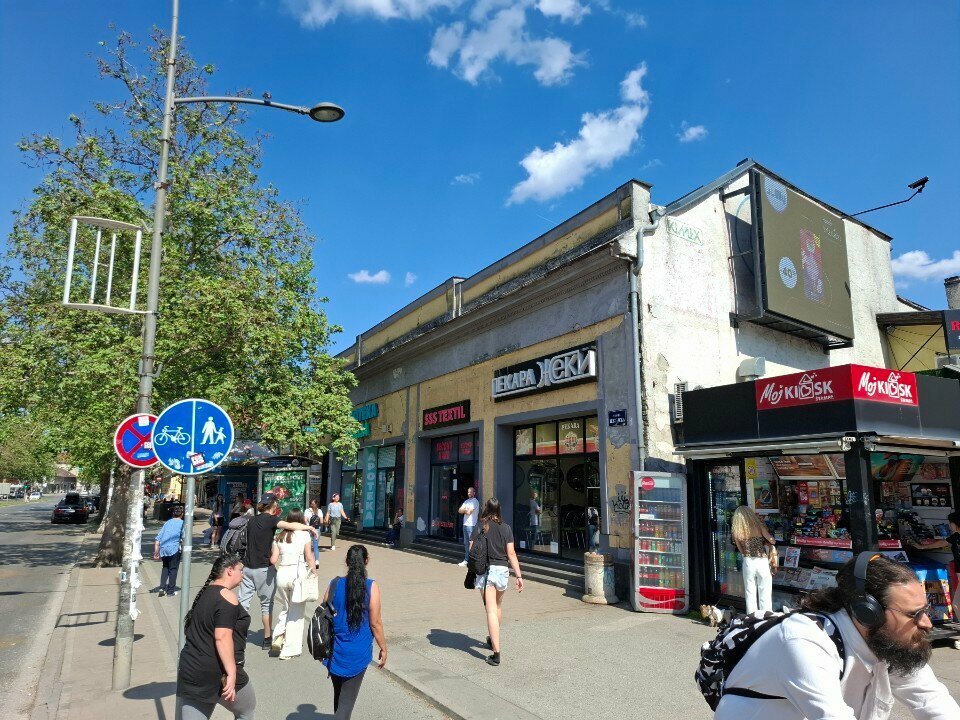 Gazete bayi Moj Kiosk, Novi Sad, foto