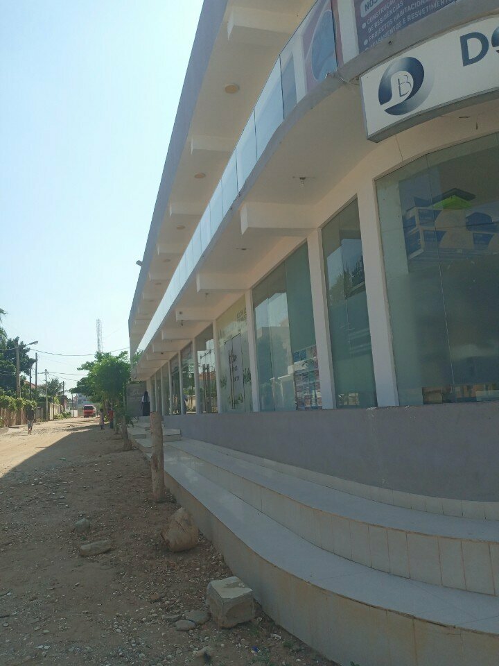 Alışveriş merkezleri Clemencia Centro Comercial, Loanda, foto