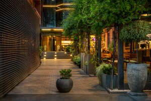 Tap Station (Amiryan Street No:7/1, Yerevan), kafe  Erivan'dan