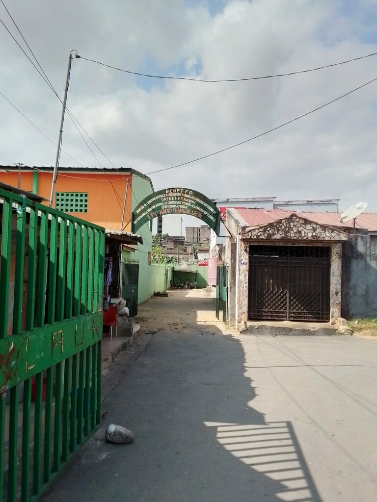 Eğitim merkezleri Kadio Niangue Leon Public Primary School, Abican, foto
